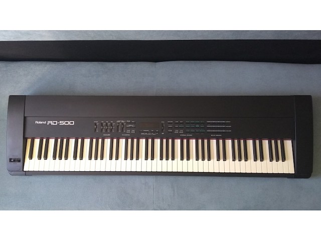 Roland RD-500 digital piano + hard case