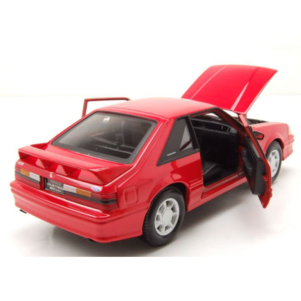 Maisto Metalni model autića 1:24 1993 Ford Mustang SVT Cobra 32906