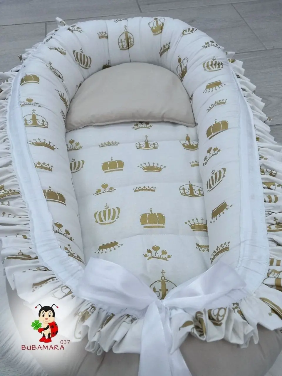 Bubamara037 Gnezdo za bebe sa karnerom Krune, Bež