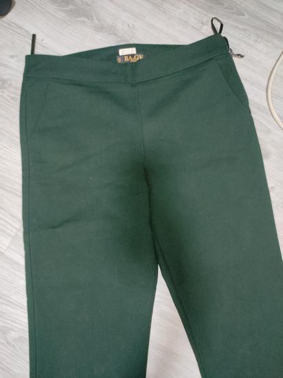 Tamno zelene pantalone 44