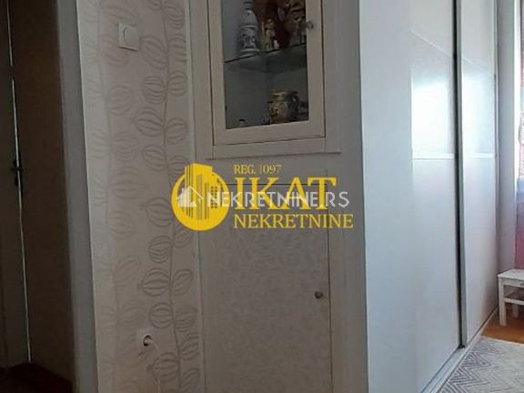 Sremska Mitrovica, dvosoban stan 60m2 ID#4601