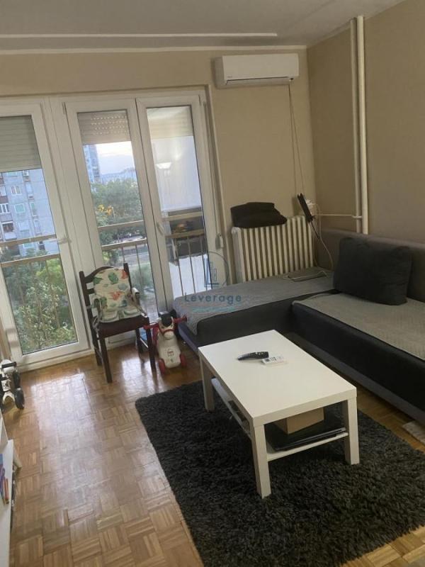 Jurija Gagarina, Dvosoban stan za izdavanje, 53m2, 500€
