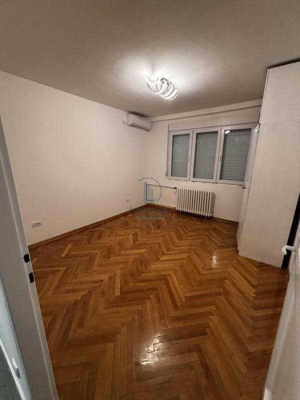 Molerova, Jednosoban stan za izdavanje, 29m2, 450€