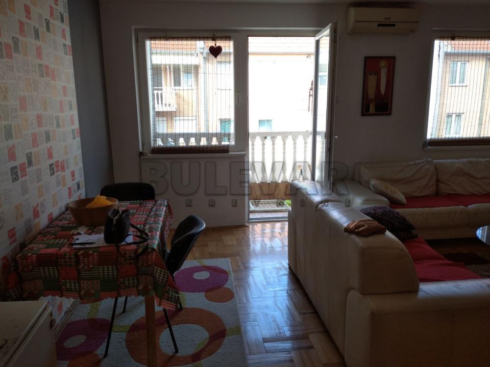 Studenička, Troiposoban stan na prodaju, 80m2, 108.500€