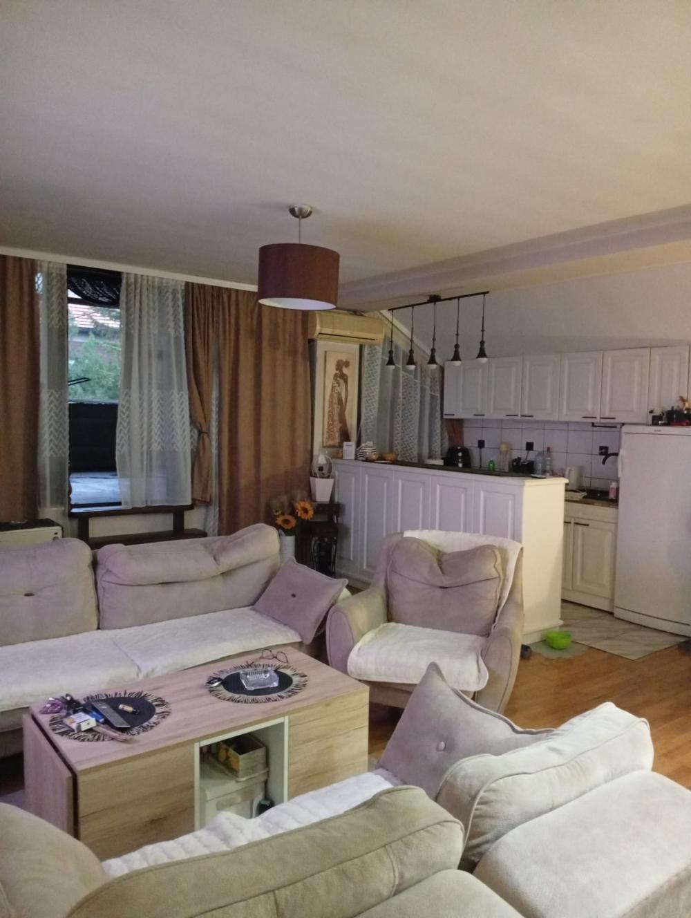 U blizini Merkatora, Kuća na prodaju, 224m2, 300.000€