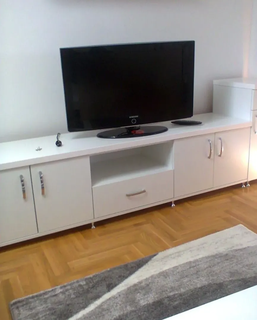 Izdavanje, dvosoban stan, 45m², Beograd, Srbija