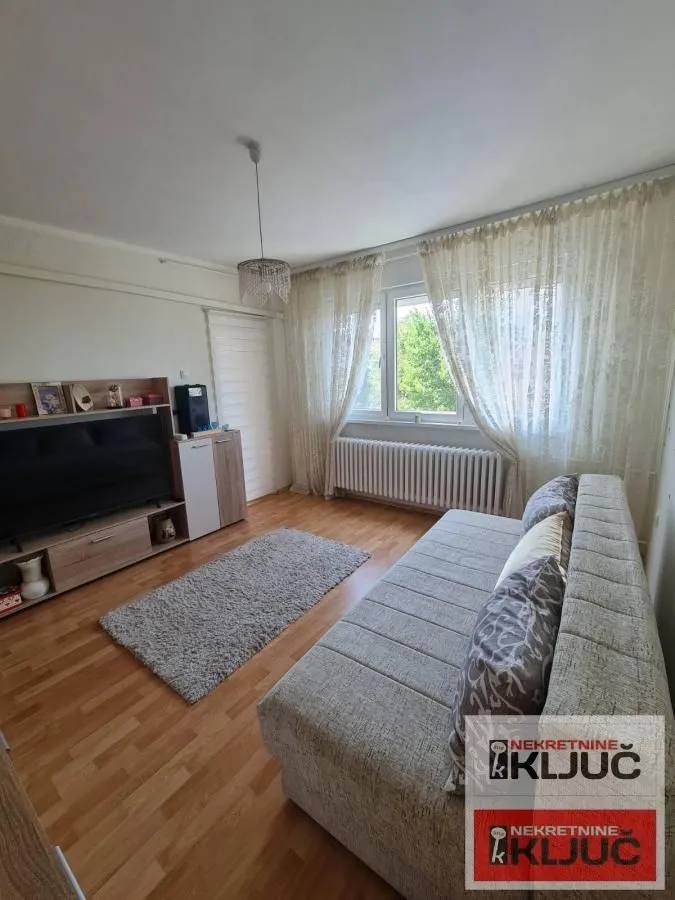Prodaja, dvosoban stan, 56m², Železnička Stanica, Novi Sad Sve Podlokacije