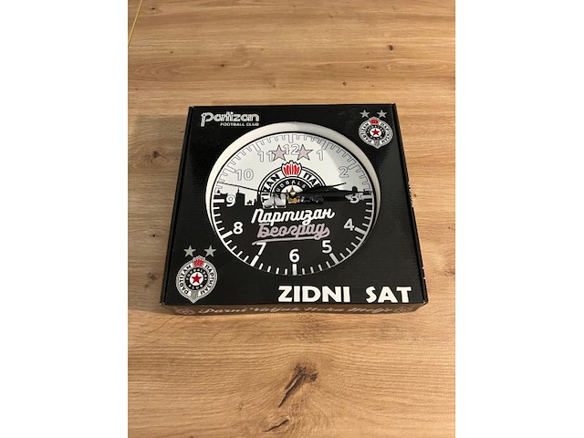 Zidni sat Partizan Beograd – NOVO, originalno pakovanje