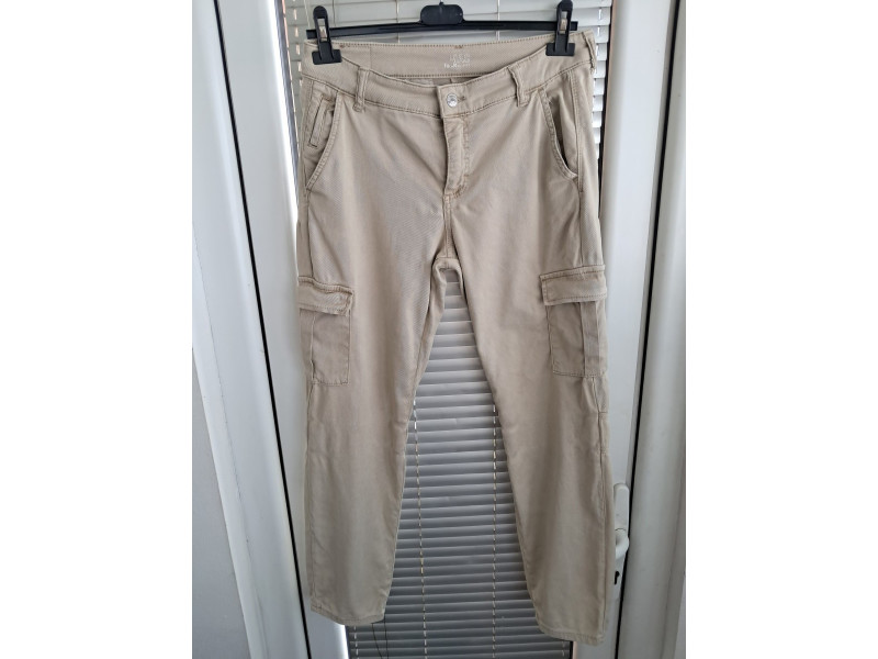RASPRODAJA MAC kargo bez pantalone vel 38 27