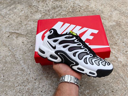 Nike Air Max Plus TN Drift, Panda; Nike Patike