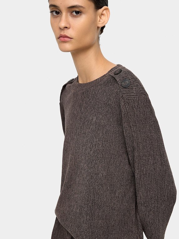 SWEATER WITH TEXTURE AND BUTTON DETAIL