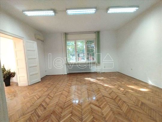 Stan,Novi Sad,Centar,kv: 107.00, € 260000, ID: 100