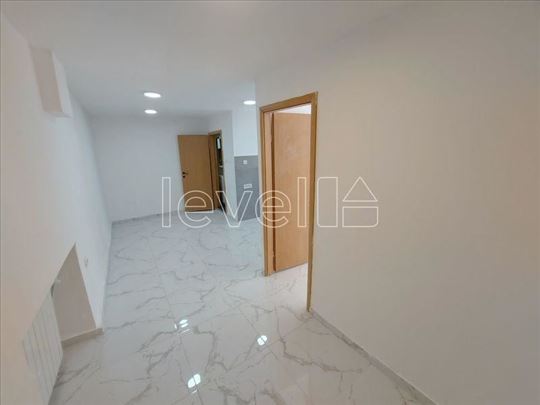 Stan,Novi Sad,Centar,kv: 27.00, € 85000, ID: 10017