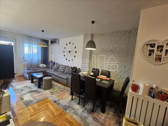 Stan,Novi Sad,Bulevar Evrope,kv: 65.00, € 180000,