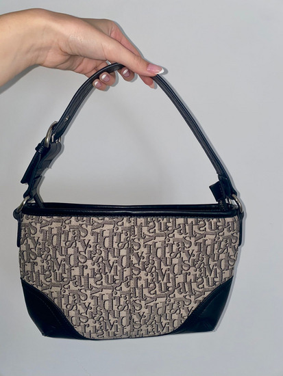 Stradivarius nova torbica