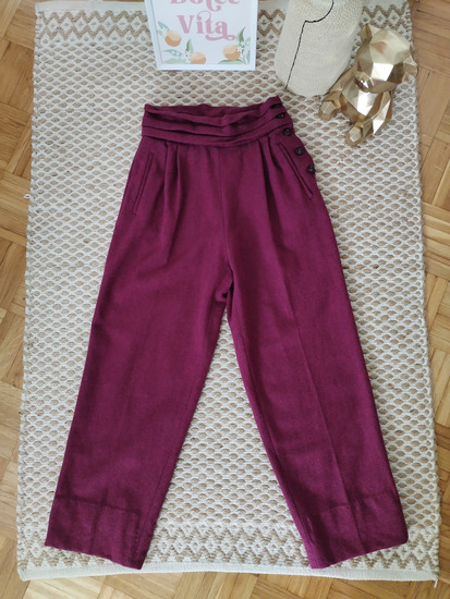 Unikatne vintage pantalone od vune XS/S