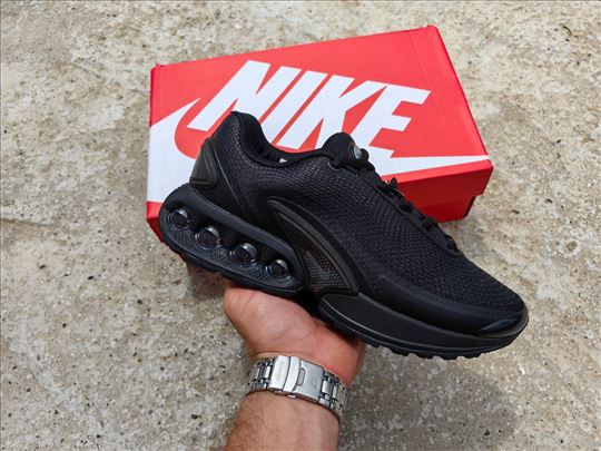 Nike Air Max DN, Triple Black; Nove Nike DN patike