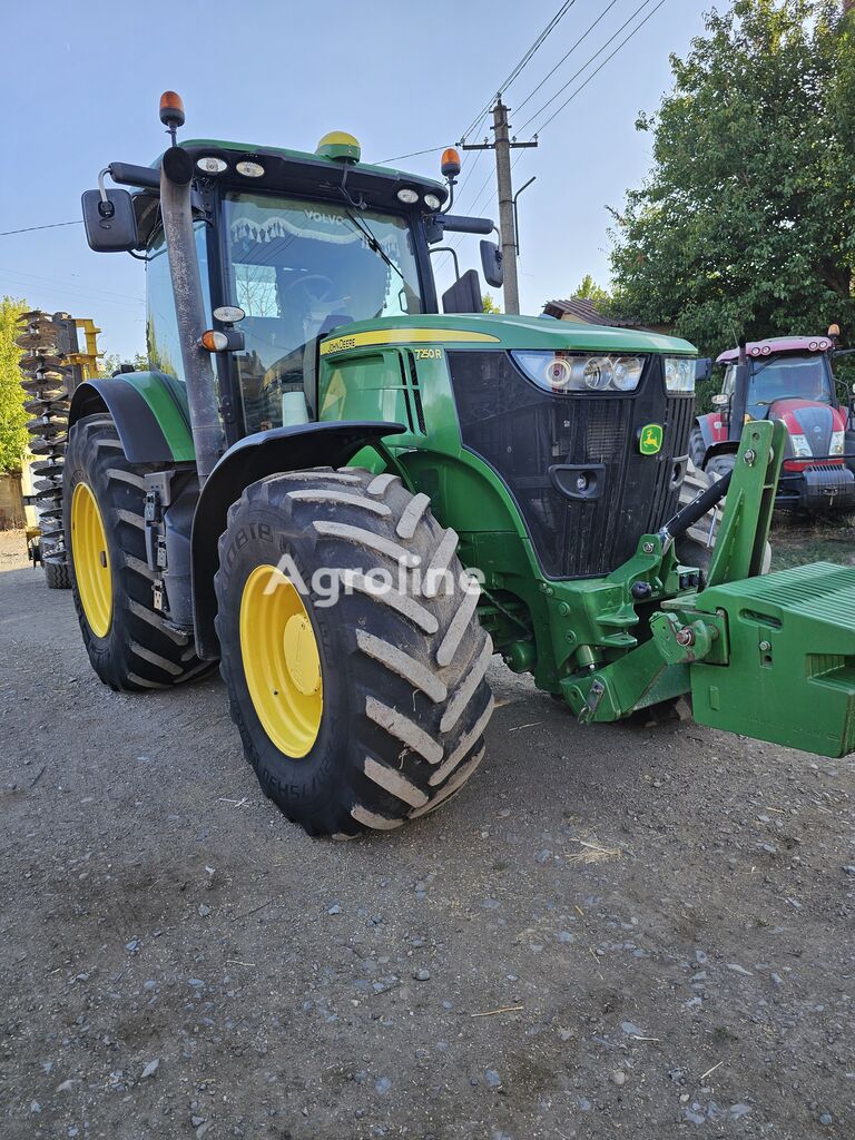 John Deere 7250R traktor točkaš