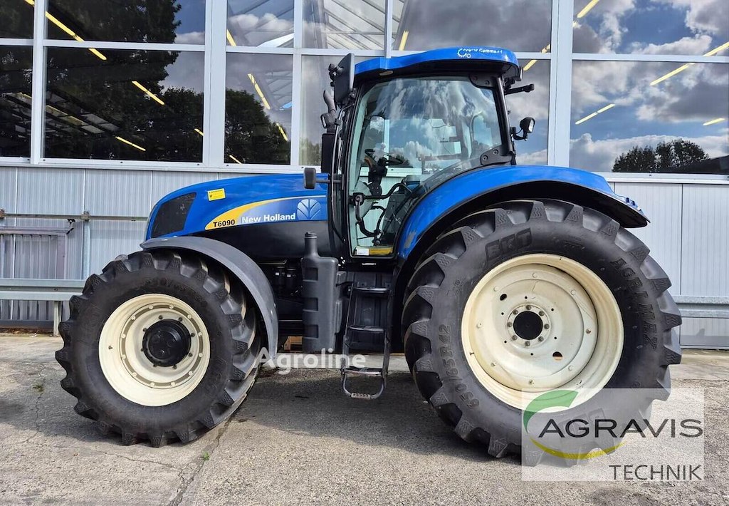 New Holland T 6090 Power Command traktor točkaš