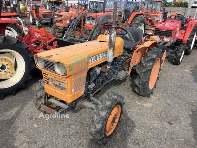 Kubota TRACTOR(Kubota) traktor točkaš