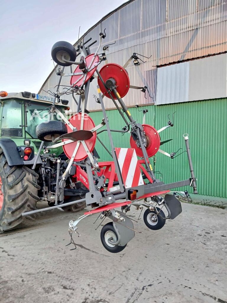 Massey Ferguson 776Xdn prevrtač sena