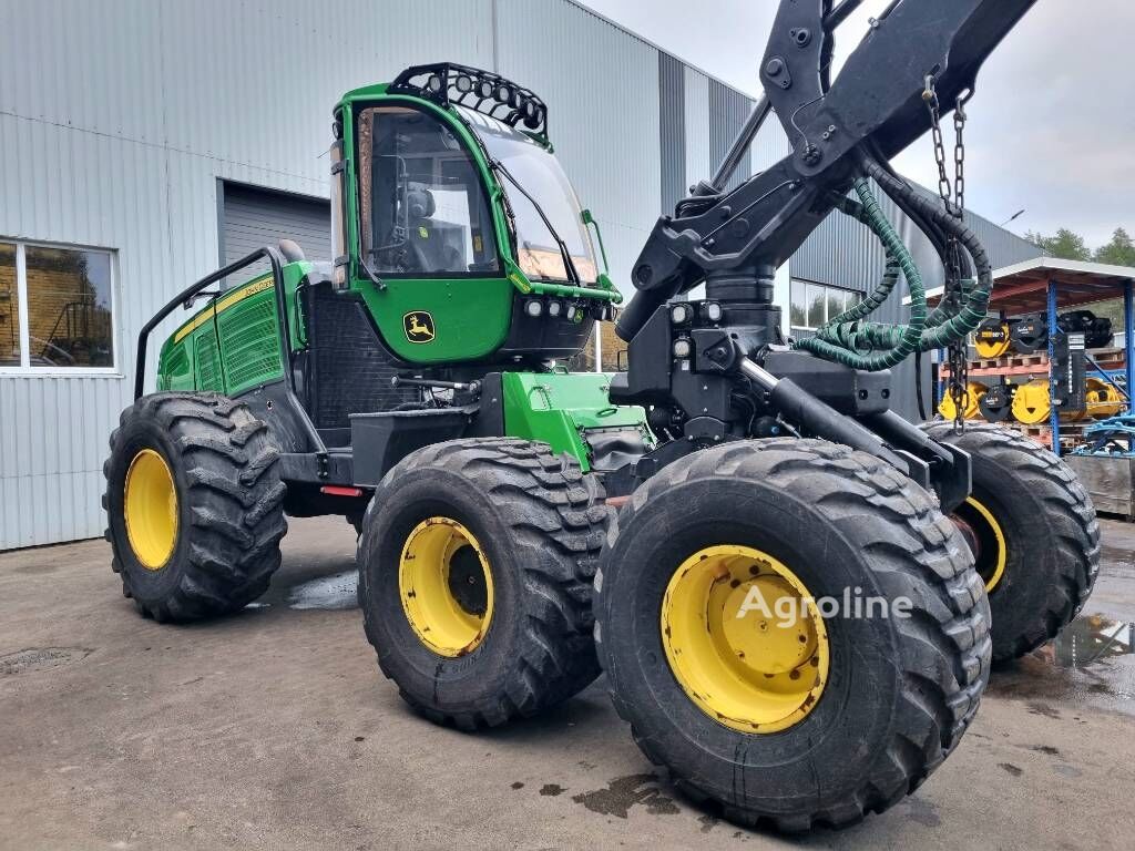 John Deere 1470 G harvester