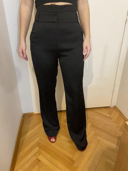 Elegantne Mona pantalone