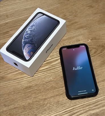 iPhone XR Crni 64GB