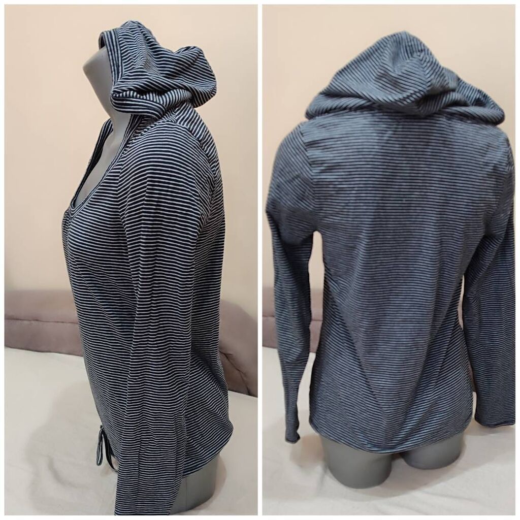 Prugasta ženska dukserica/bluza sa kapuljačom - Boja: tamnoplava sa