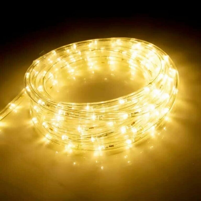Novogodisnje LED crevo od 10m 100 led sijaličica 2000din Plastično