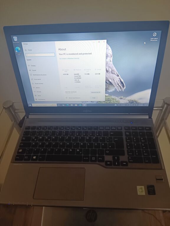 Intel Core i5, 8 GB OZU, 15.6 "