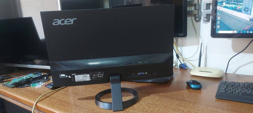 Monitor acer r24y za delove panel los za sve informacije pozovite
