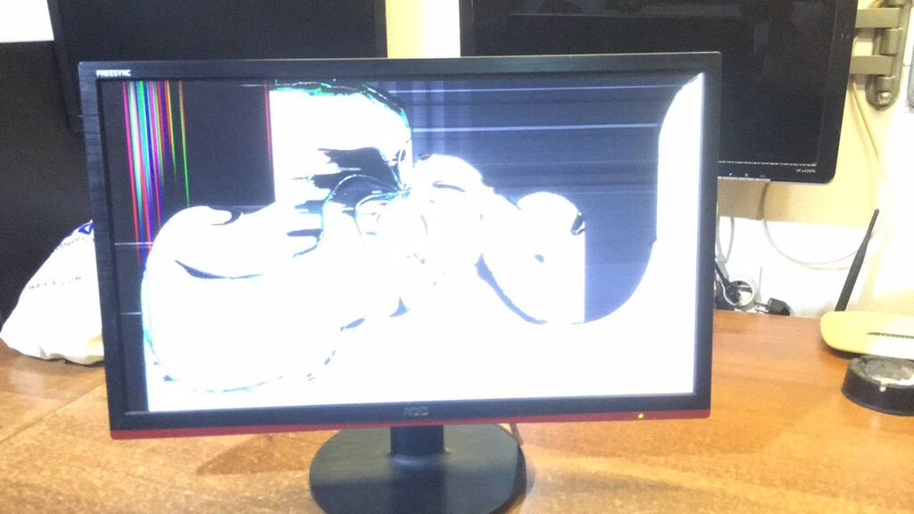 Monitor aos g246vq6 za delove sve sem panela ok za svaki deo pitajte