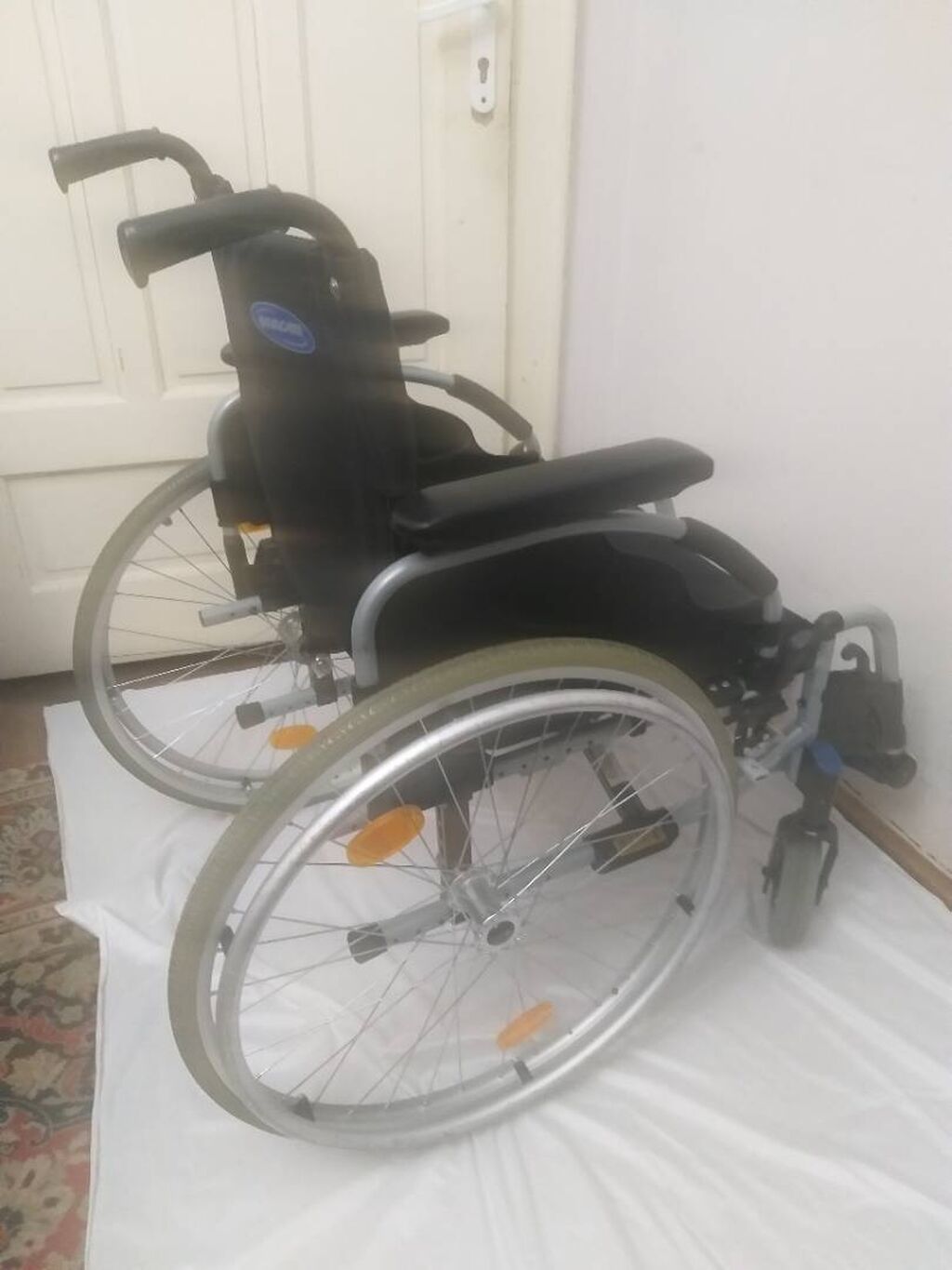 Francuska aluminijumska invalidska kolica cuvene marke INVACARE, u