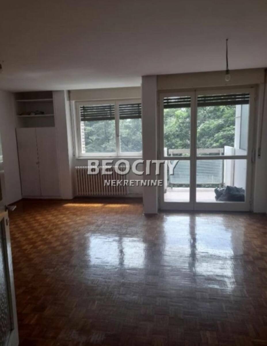 Novi Sad, Liman 3, Bulevar Cara Lazara, 2.0, 59m2, 420EUR
