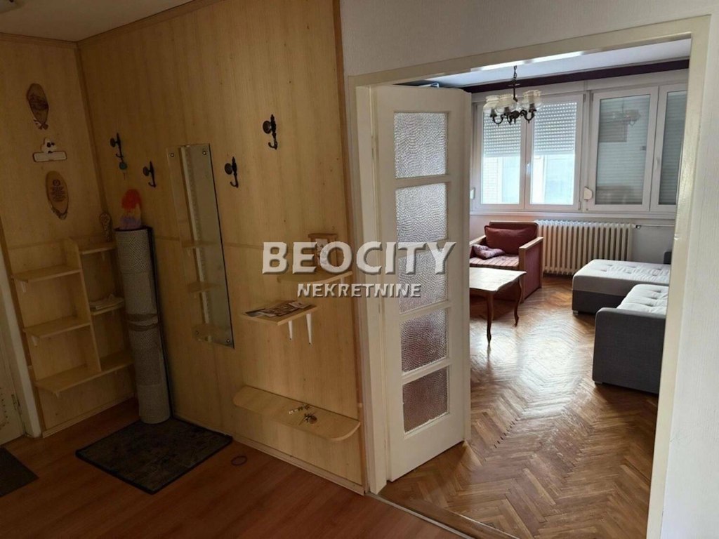 Novi Sad, Grbavica, Vere Pavlović, 3.0, 75m2, 400EUR