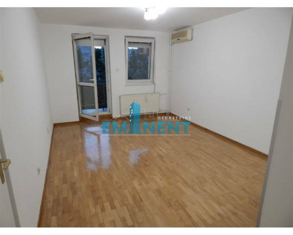 Novi Beograd, Blok 22, Antifašističke borbe, 2.0, 67m2, 750 EUR