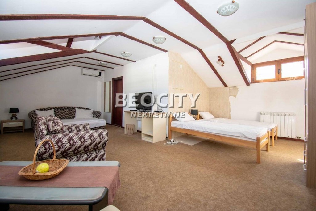 Rakovica, Petlovo brdo, Gočka, 21.0, 1150m2, 980000EUR