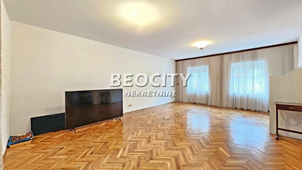 Novi Sad, Sremski Karlovci, Ivana Filipovića , 5.0, 318m2, 350000EUR