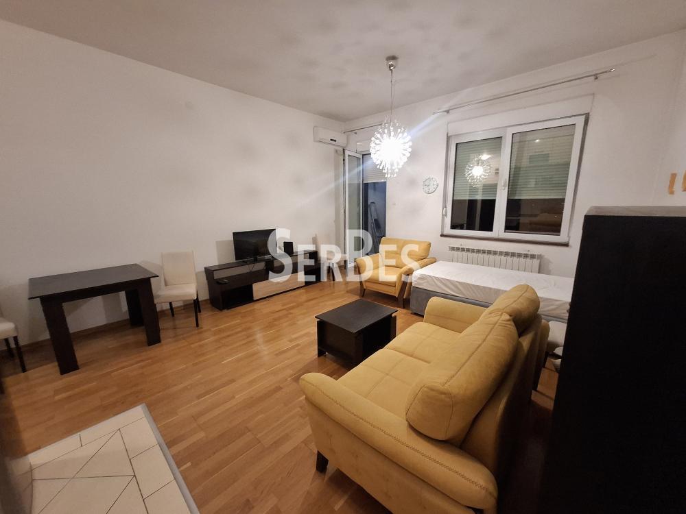 Odlicna stan 34m2 na Bulevaru Oslobodjenja ID#1718 350 €