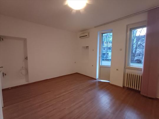 Stan,Novi Sad,Centar,kv: 62.00, € 188000, ID: 1000