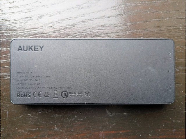 AUKEY punjač AUKEY Power Bank 10.000 mAh (model PB-T4)