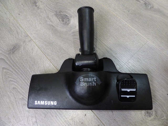 SAMSUNG Smart Brush - papučica sa četkom za usisivač