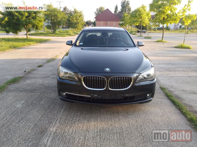 BMW 750 I X-DRIVE