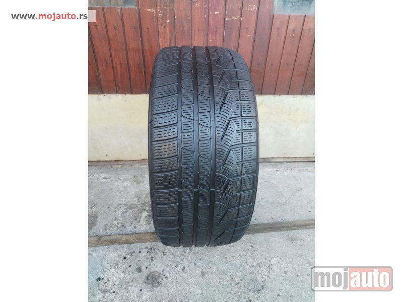 3386. Guma PIRELLI 20-ica, ZIMSKA 265/35, Šara 6.2 mm, DOT 3119