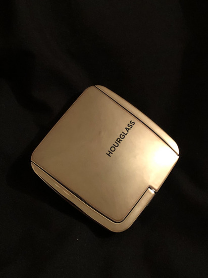 Hourglass ambient rumenilo
