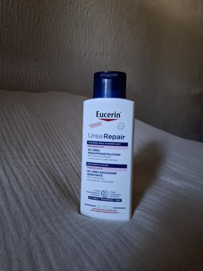 Eucerin UreaRepair 5% Urea losion Novo + poklon