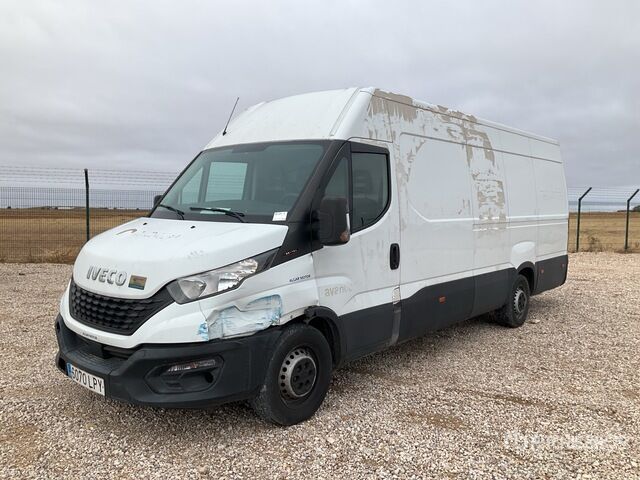 Prodaje se IVECO Daily 35S18 minibus furgon na aukciji