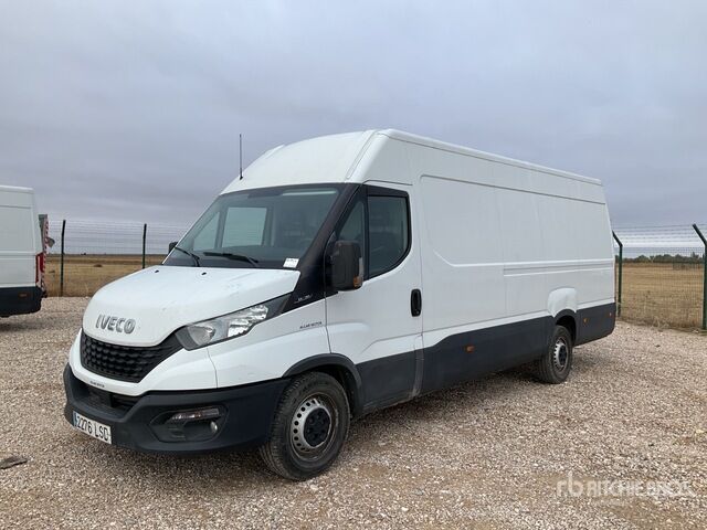 Prodaje se IVECO Daily 35S16 minibus furgon na aukciji