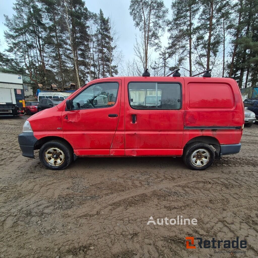 Prodaje se Toyota HIACE 4WD minibus furgon na aukciji